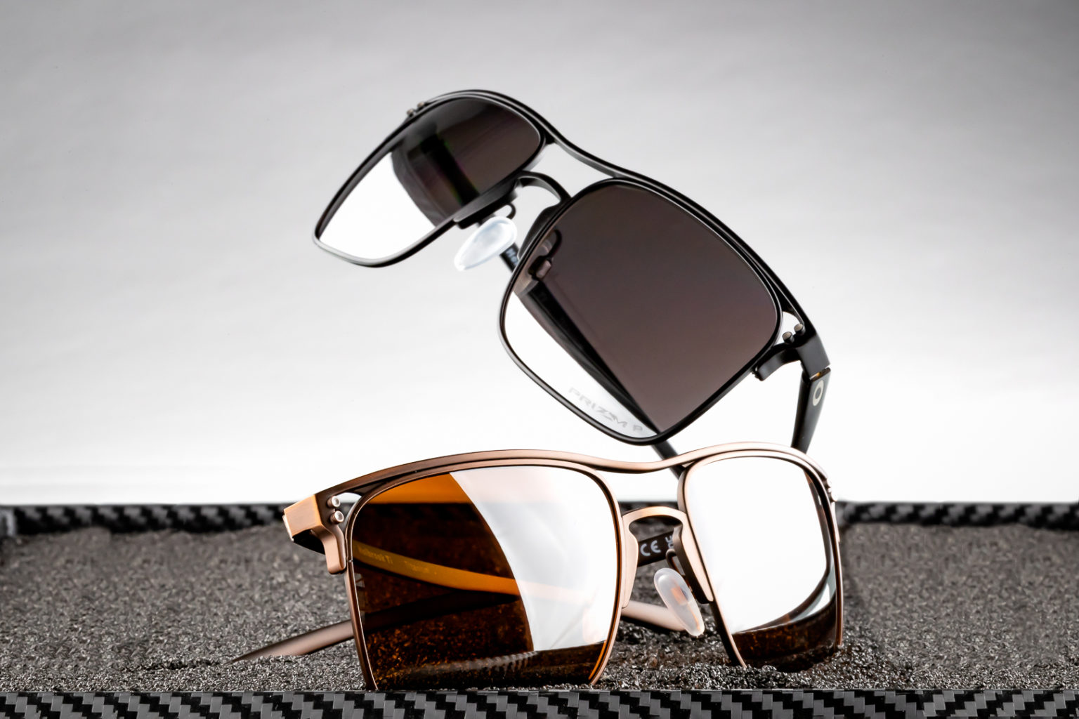 Oakley SI Titanium Sunglasses: Atomic Number 22 - Oakley® SI Stories